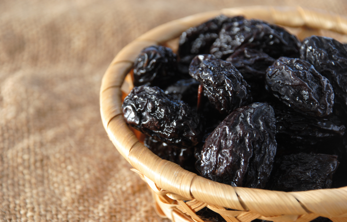 6 Serious Side Effects Of Prunes - The Detox Lady